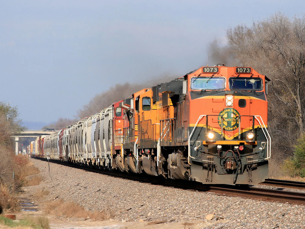 BNSF 1073